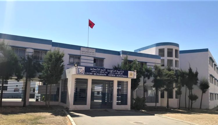 مصدر رسمي يكشف عن سبب سقوط تلميذة من الطابق الثاني بثانوية أحمد ...